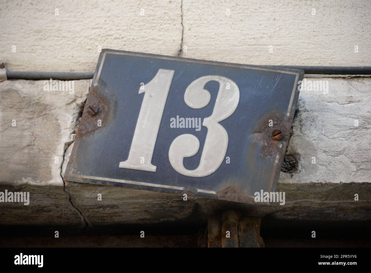 Number 13 house hi-res stock photography and images - Alamy