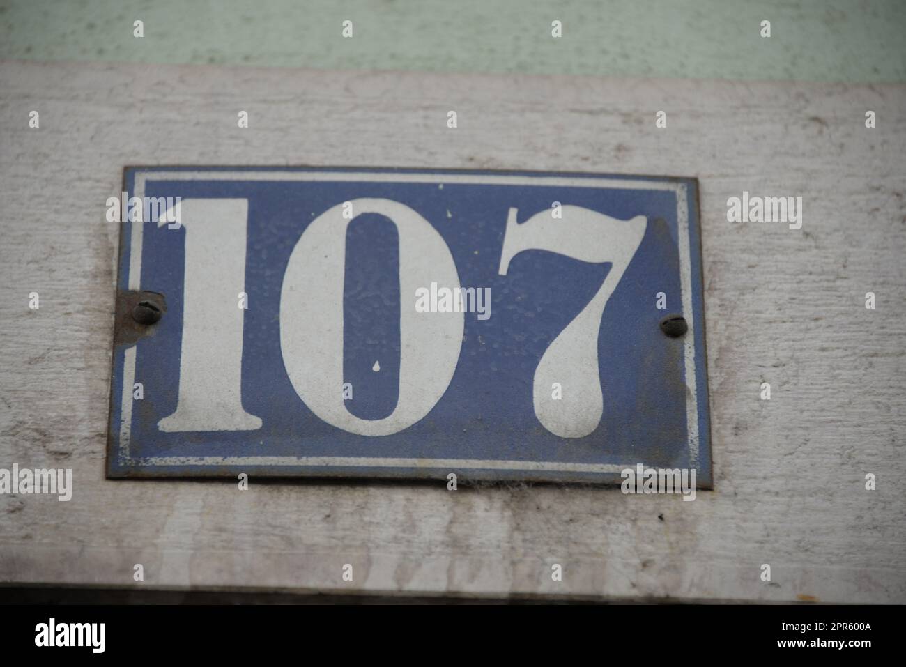 House number 107 hi-res stock photography and images - Alamy