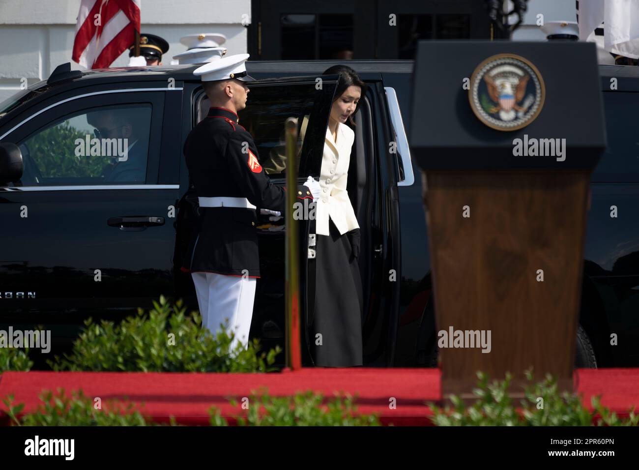 First lady kim keon hee hi-res stock photography and images - Alamy