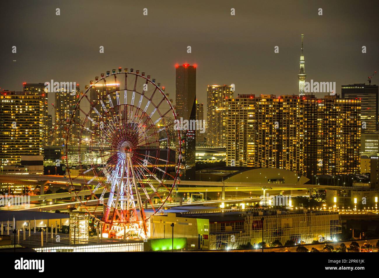 Odaiba night hi-res stock photography and images - Alamy
