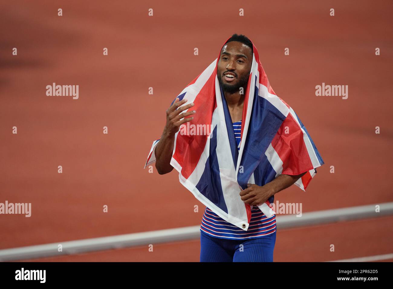 Matthew Hudson-Smith with the flag of England in the 400 meters of the ...