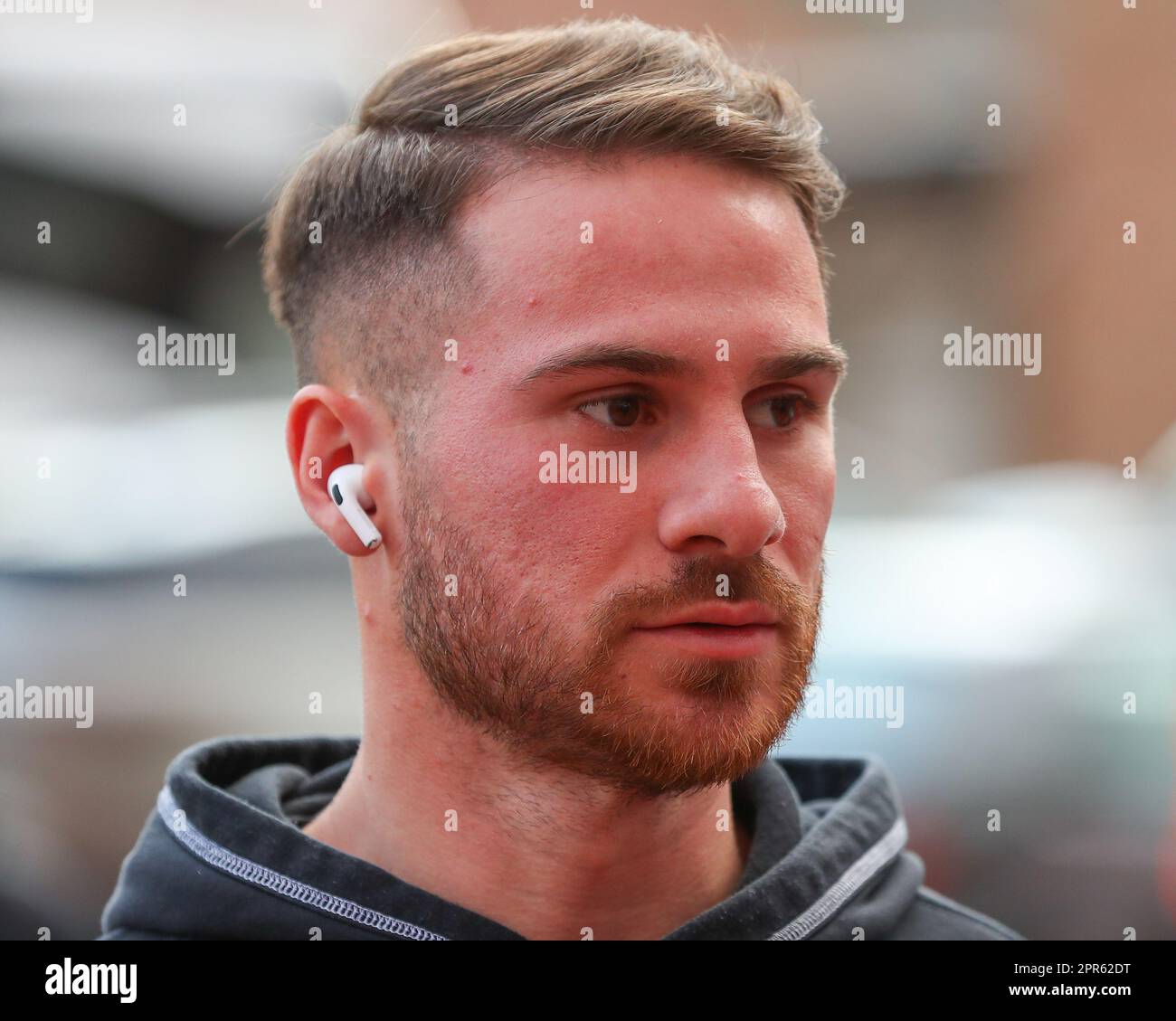 Alexis Mac Allister #10 of Brighton & Hove Albion arrives ahead of the ...