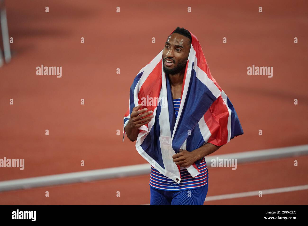 Matthew Hudson-Smith with the flag of England in the 400 meters of the ...