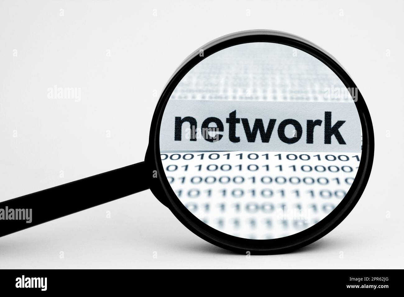 Network search hi-res stock photography and images - Alamy