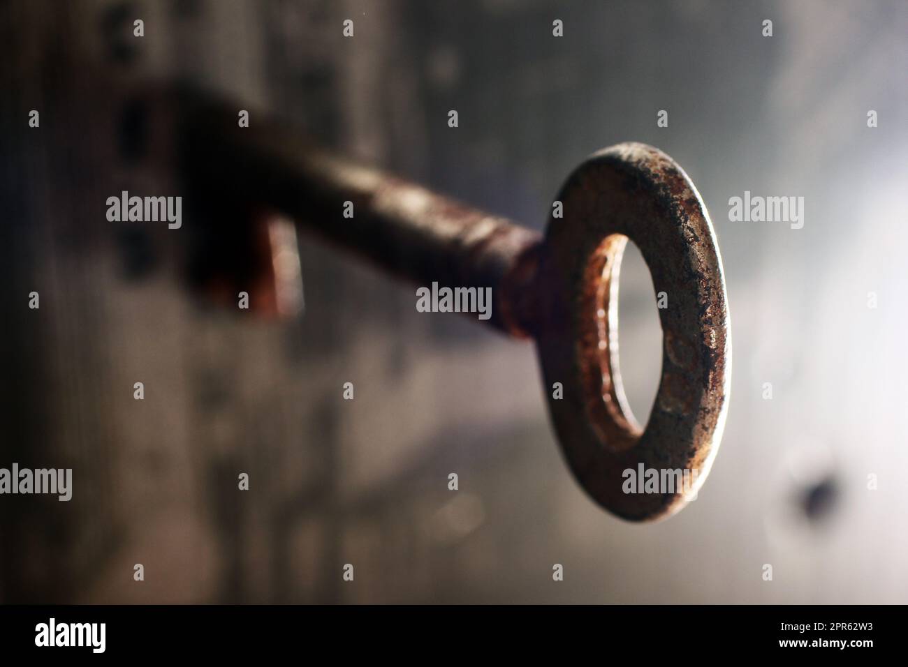 Old hotel keys hi-res stock photography and images - Alamy