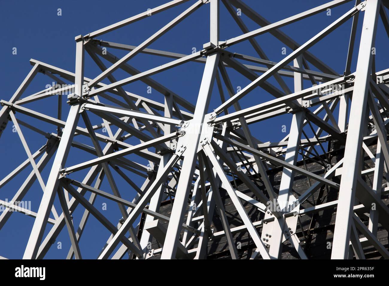 Complex joints hi-res stock photography and images - Alamy