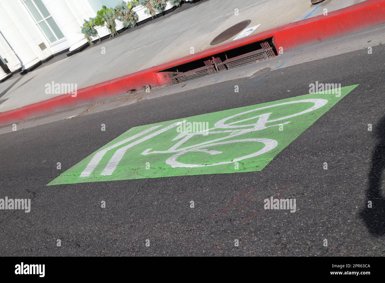 Beware of cyclists sign hi-res stock photography and images - Alamy