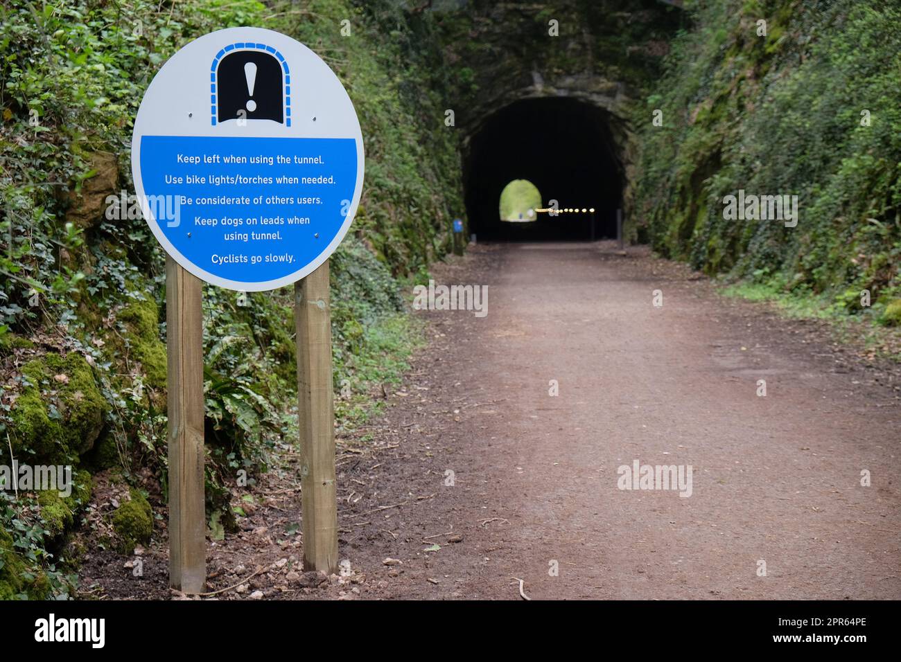 April 2023 - New tunnel warning sign at the old railway tunnel at Shute ...