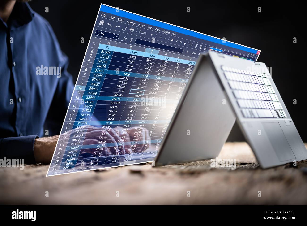 Man Employee Analyst Working Stock Photo - Alamy