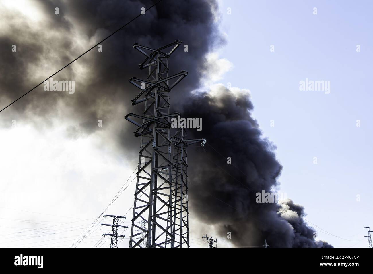 Industrial disaster factory fire thick hi-res stock photography and ...