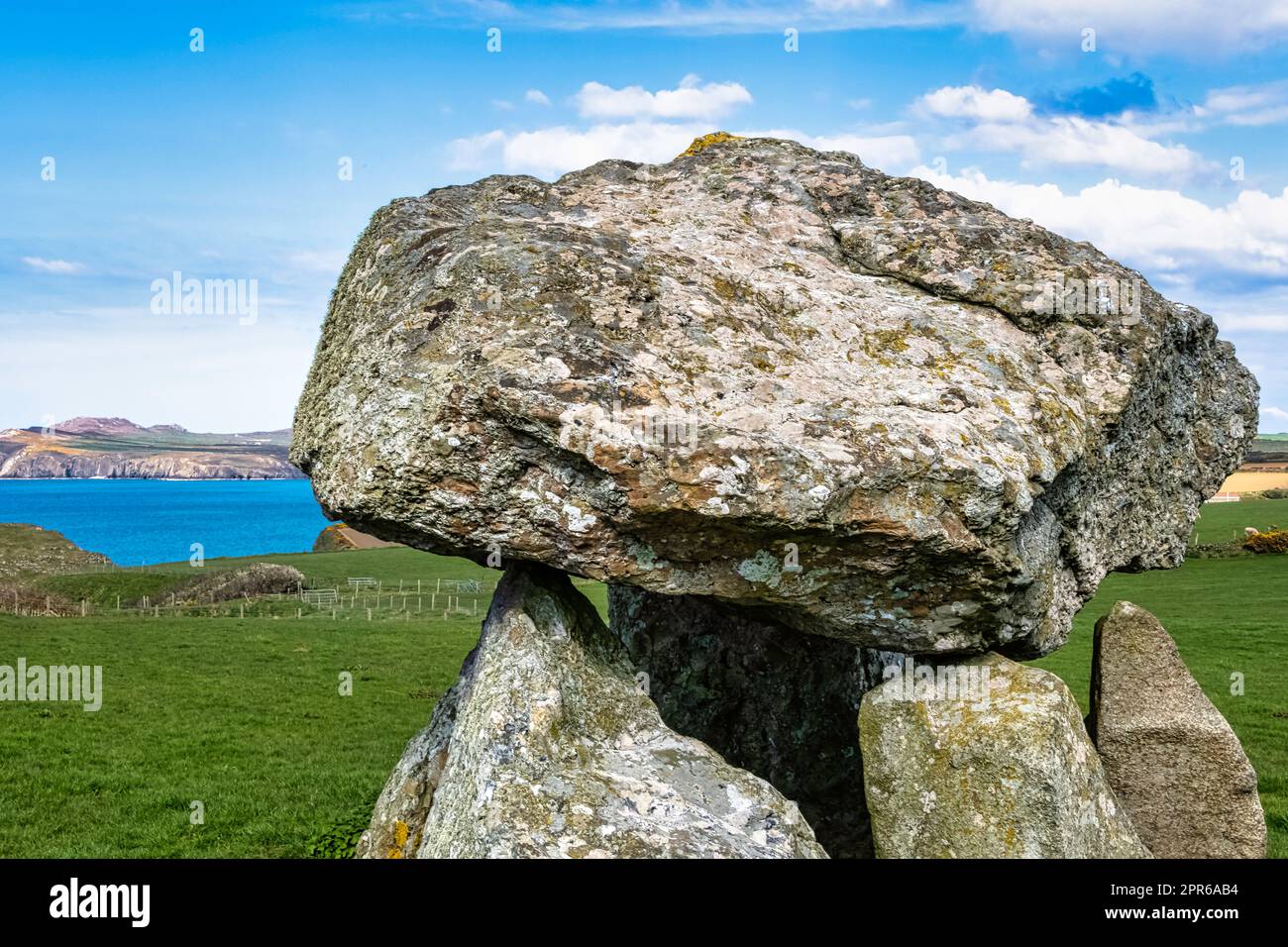Carreg Samson known as Carreg Sampson, Samson's Stone, or the Longhouse - Pembrokeshire Coast ...