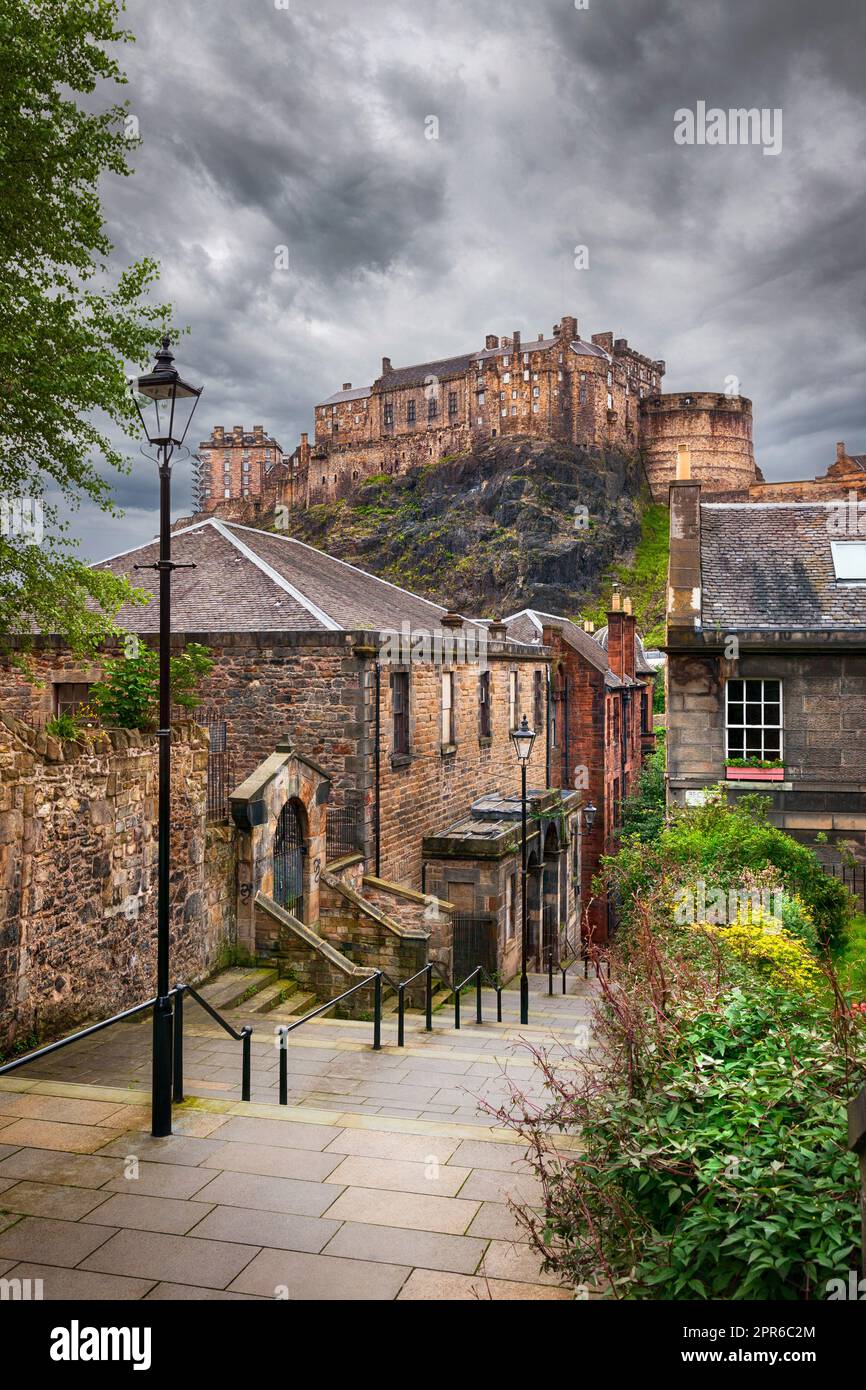 view on Edinburgh Castle from Heriot placein rainy day, Edinburgh ...