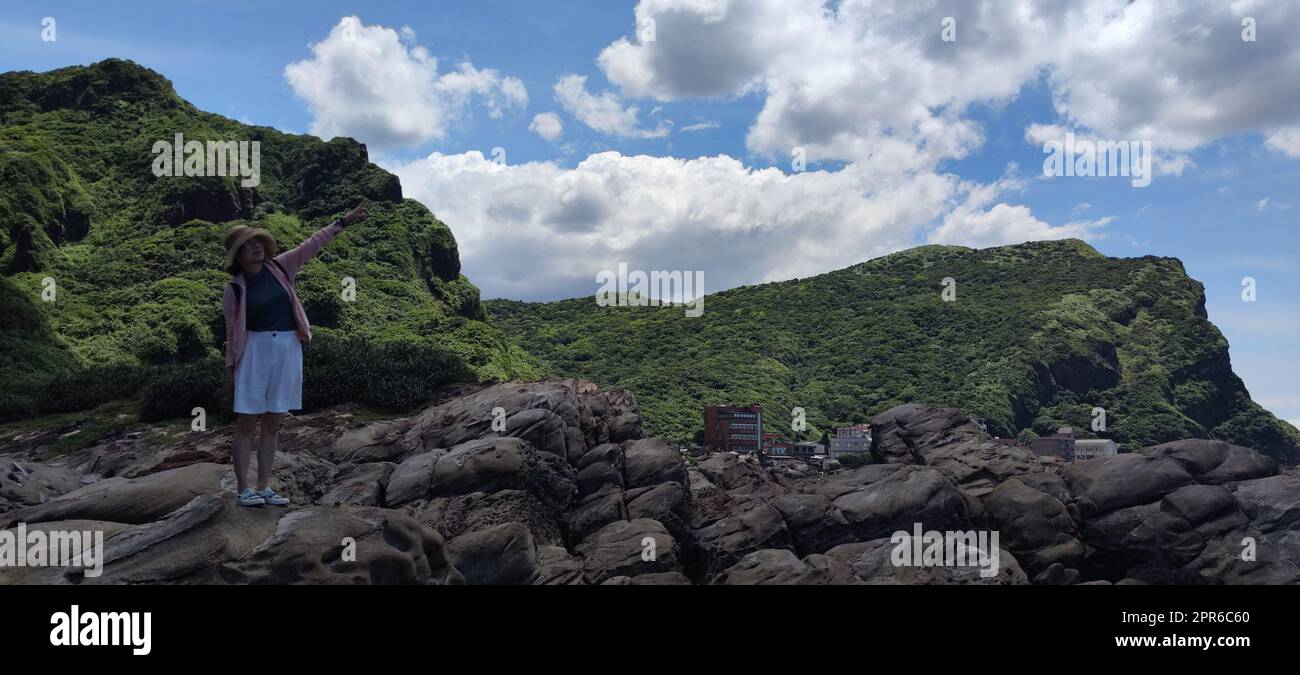 Strange rocks and rocks stretching hundreds of meters, can be said to ...