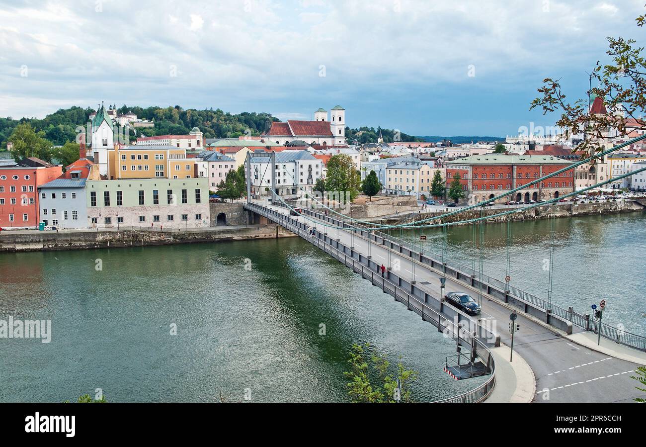 Old city and Schanzlbrücke over the Danube at the three rivers city ...