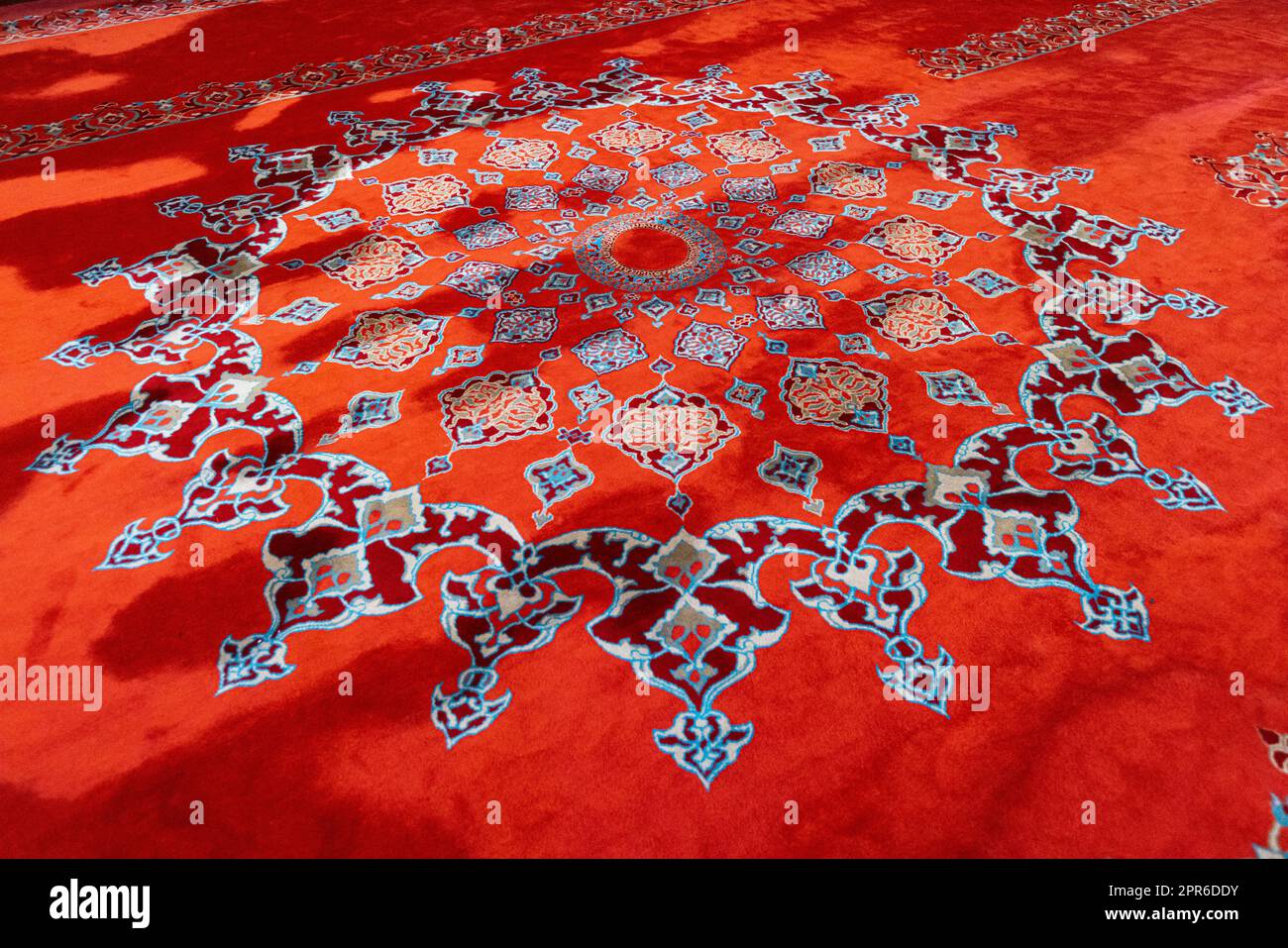carpet inside the Suleymaniye mosque in Istanbul Stock Photo - Alamy
