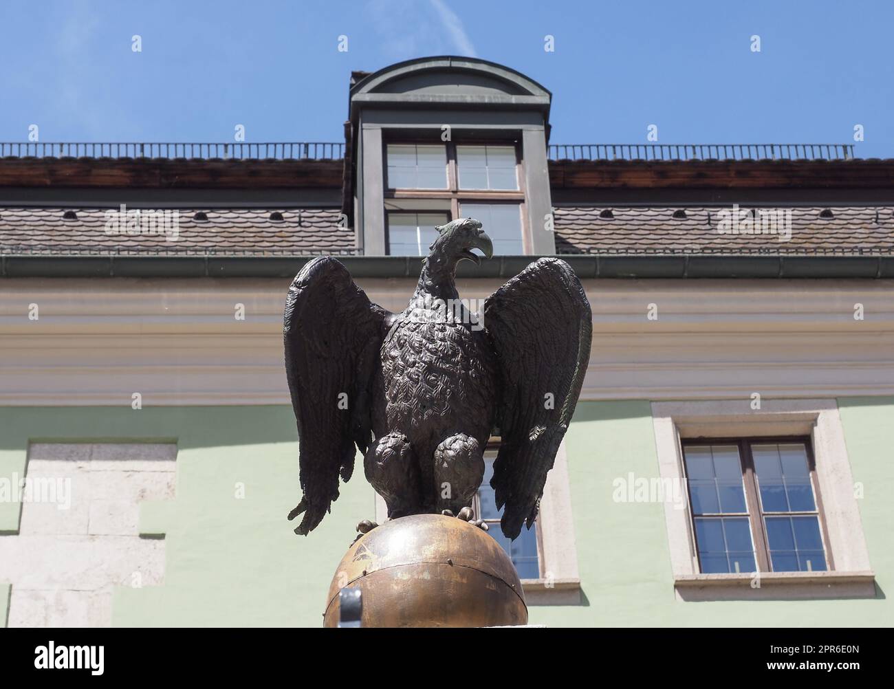 German eagle statue hi-res stock photography and images - Alamy