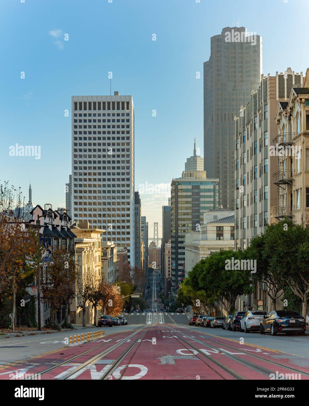 A picture of the long California Street, with Downtown San Francisco ...