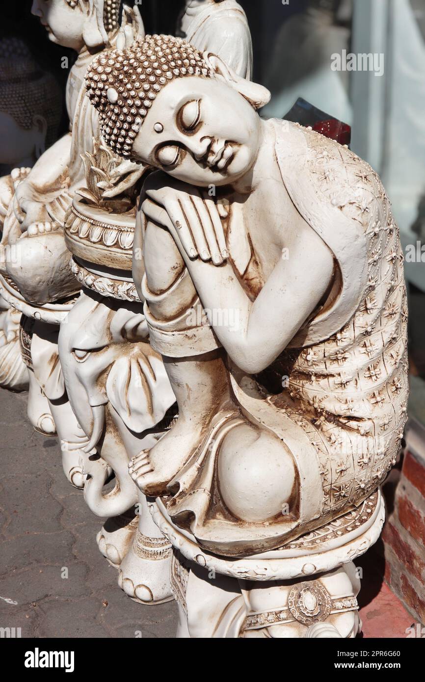 Sleeping buddha white buddha statue hi-res stock photography and images ...