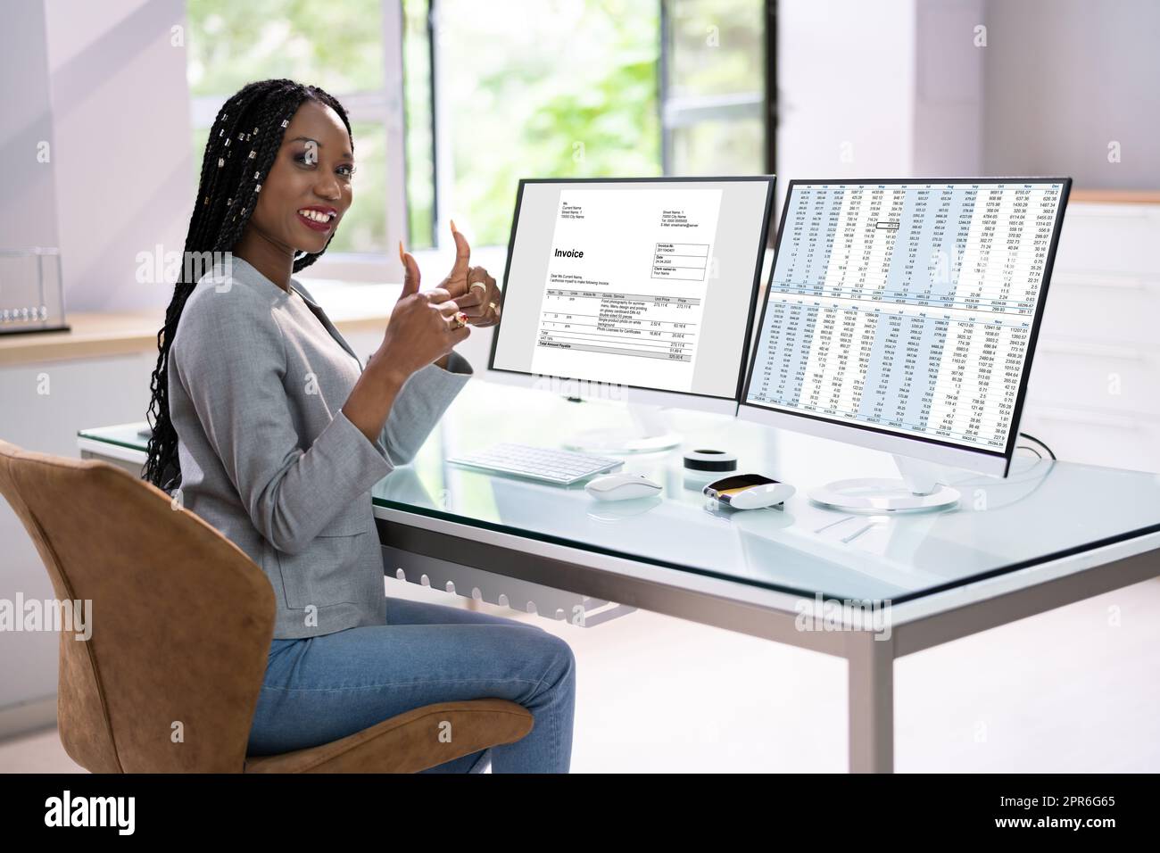 Professional Accountant Using Computer Screen Stock Photo - Alamy