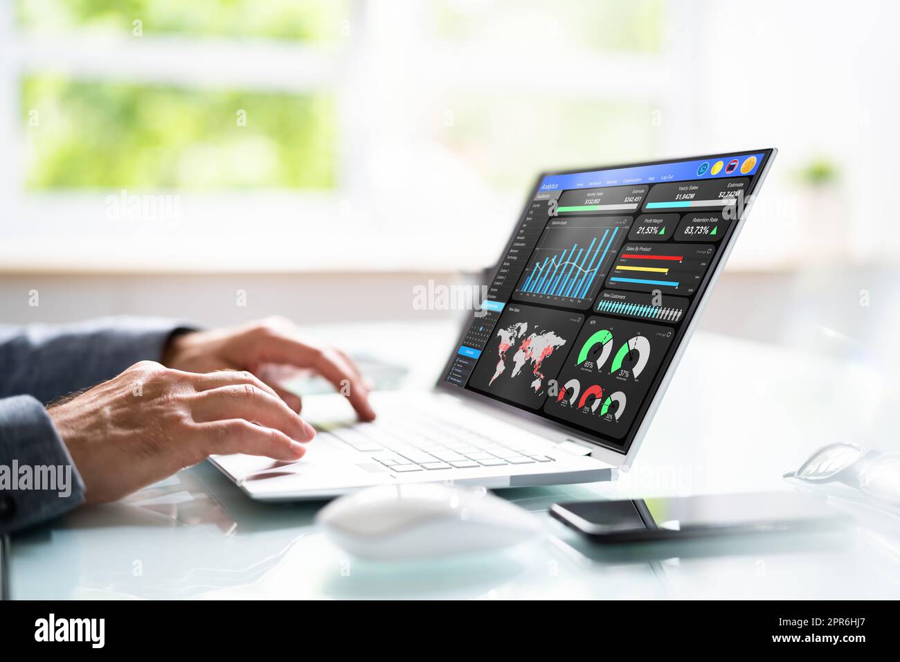 Analyzing data on kpi hi-res stock photography and images - Alamy