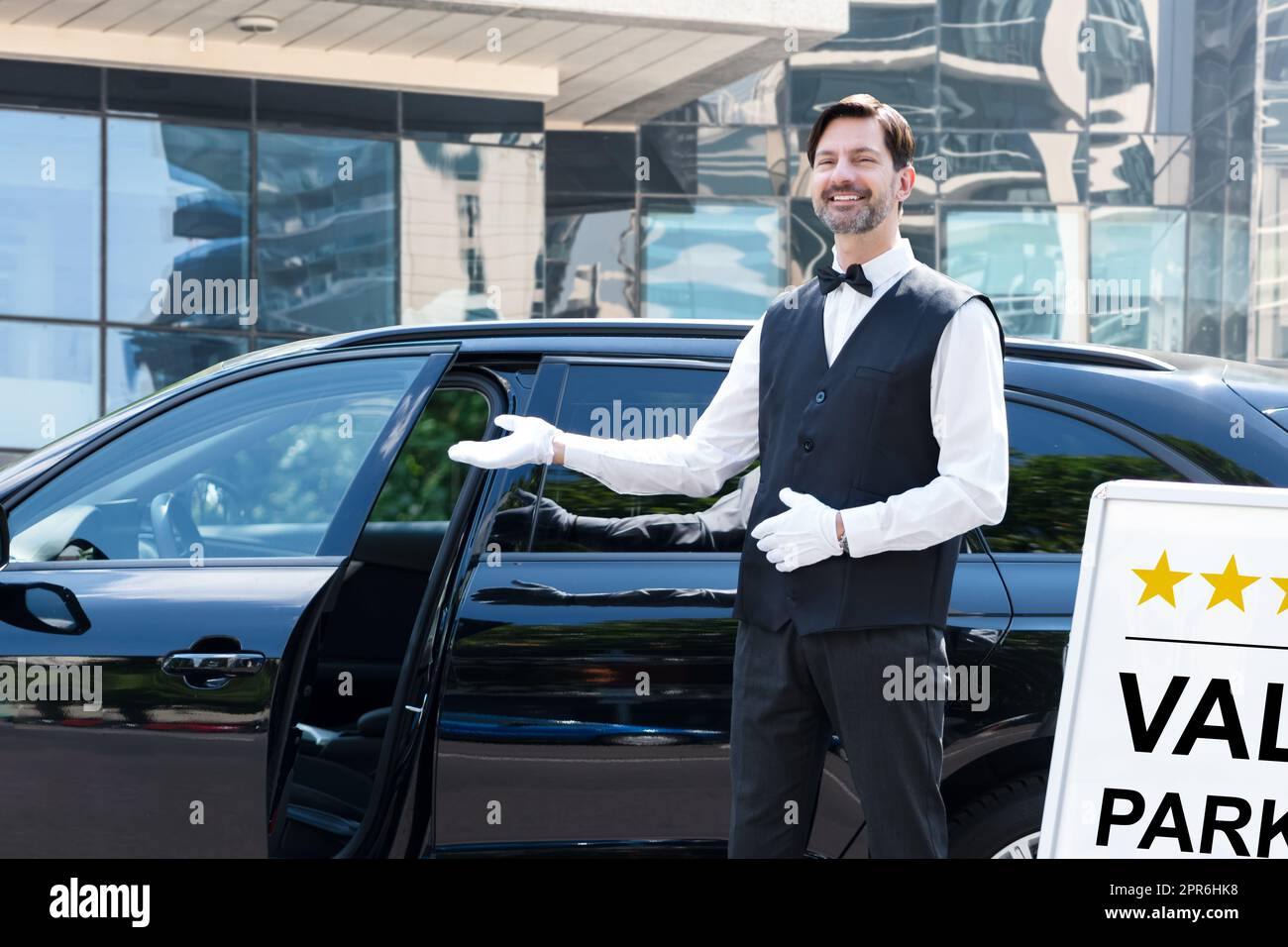Valet Parking Hotel Service Stock Photo - Alamy