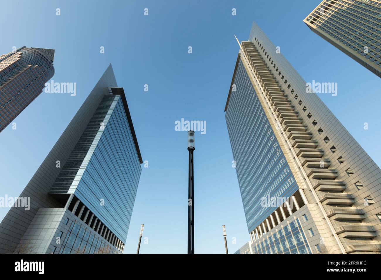 Modern building in frankfurt hi-res stock photography and images - Alamy