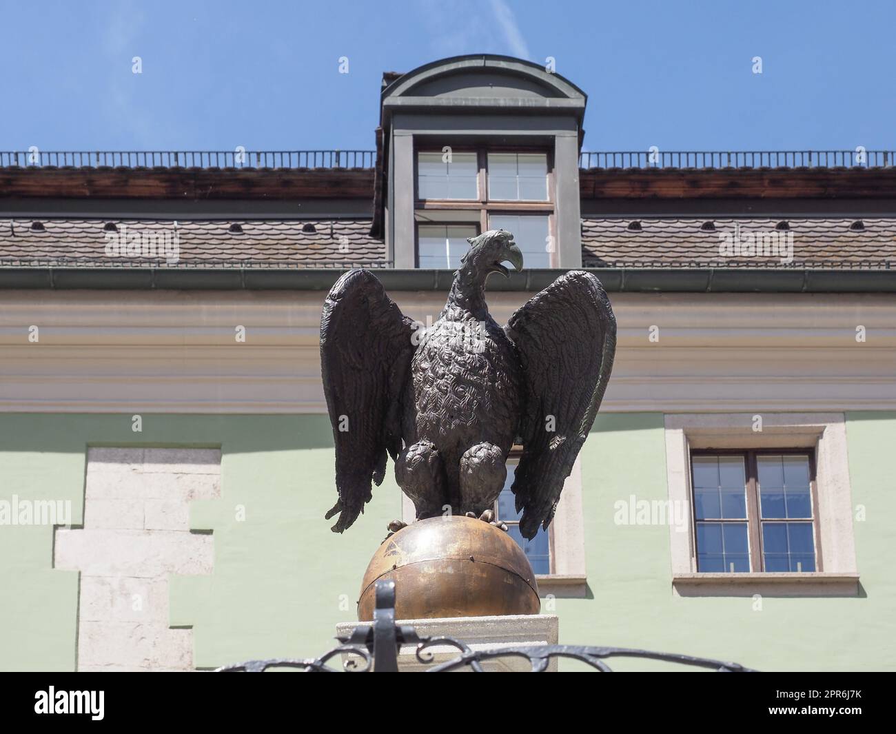 German eagle statue hi-res stock photography and images - Alamy