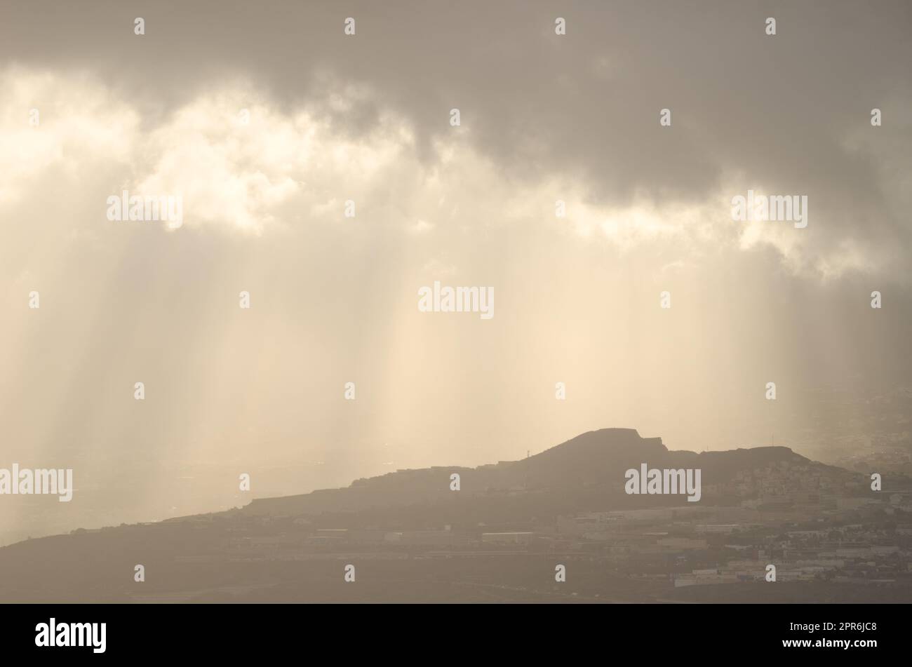 Taco mountain hi-res stock photography and images - Alamy