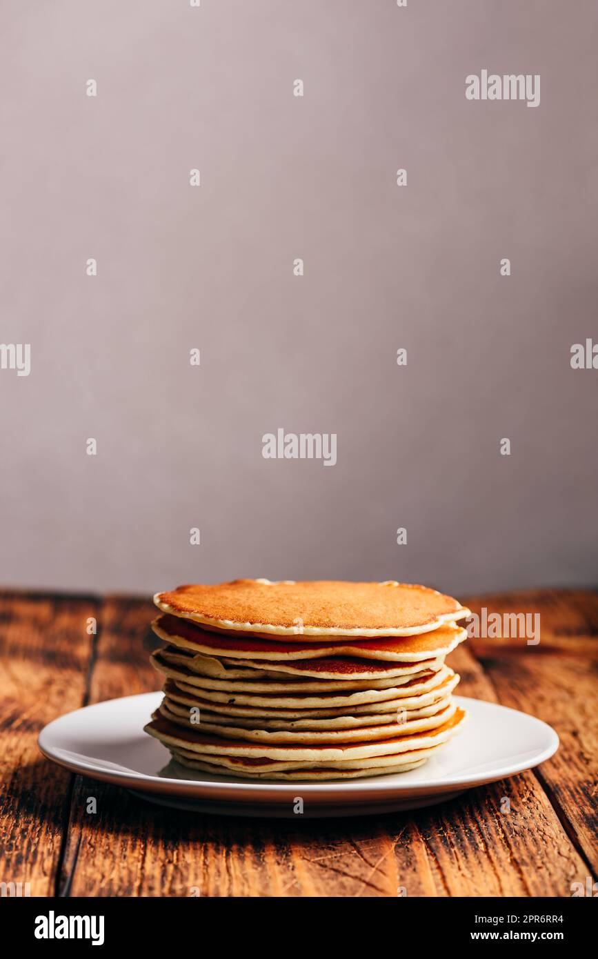 American plate hi-res stock photography and images - Alamy
