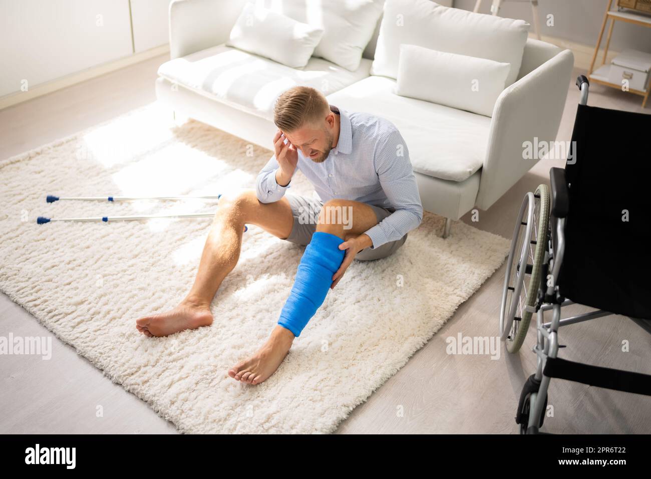 Full body cast man hi-res stock photography and images - Alamy