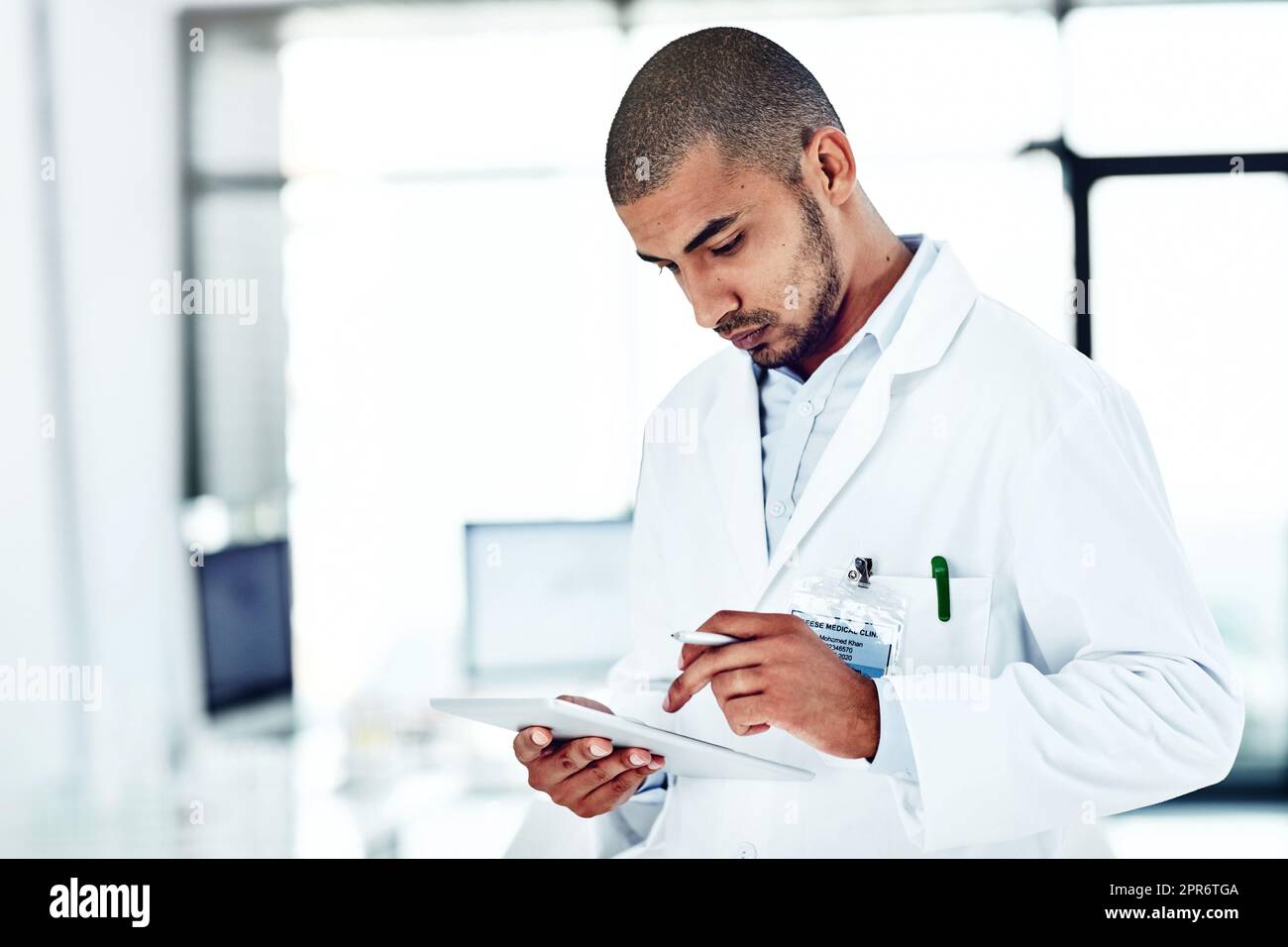 Science of puzzles hi-res stock photography and images - Alamy