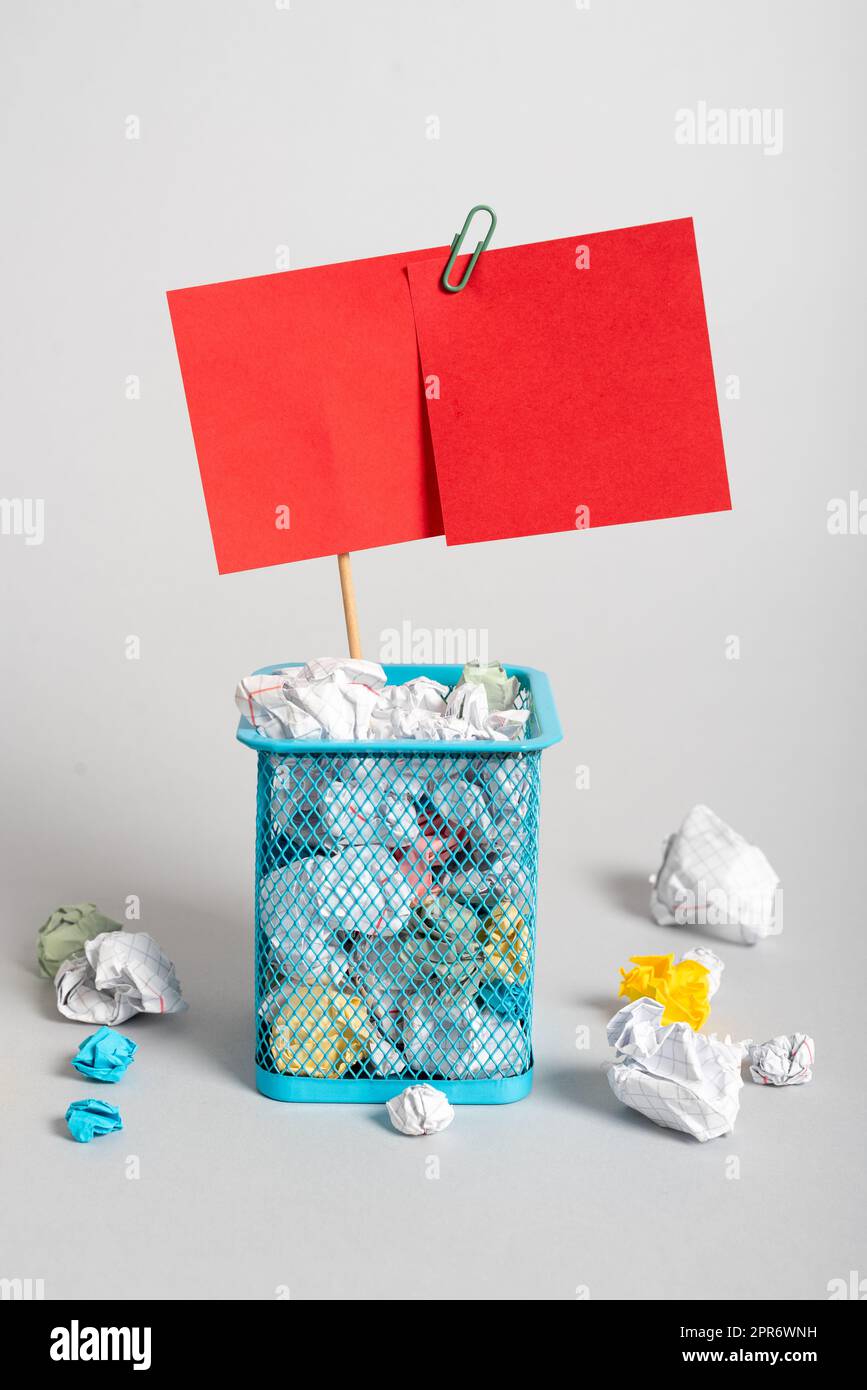 Full paper bin hi-res stock photography and images - Alamy