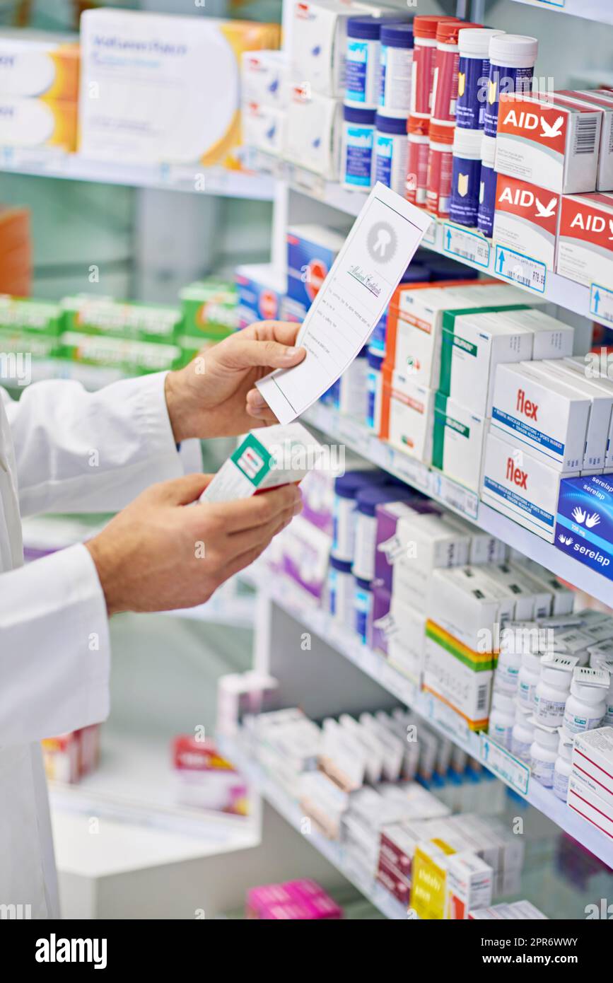 Prescription pharmacist hi-res stock photography and images - Alamy