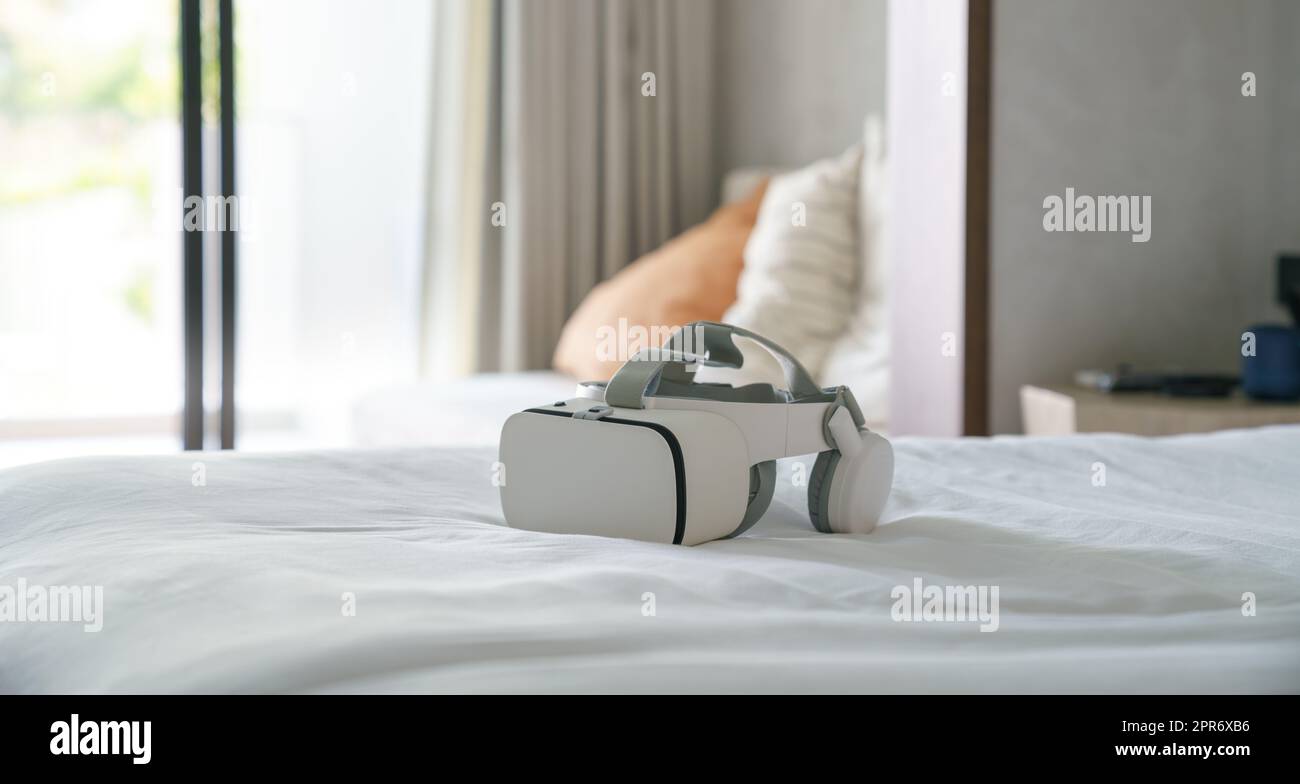 vr glass on bed in morning Stock Photo - Alamy