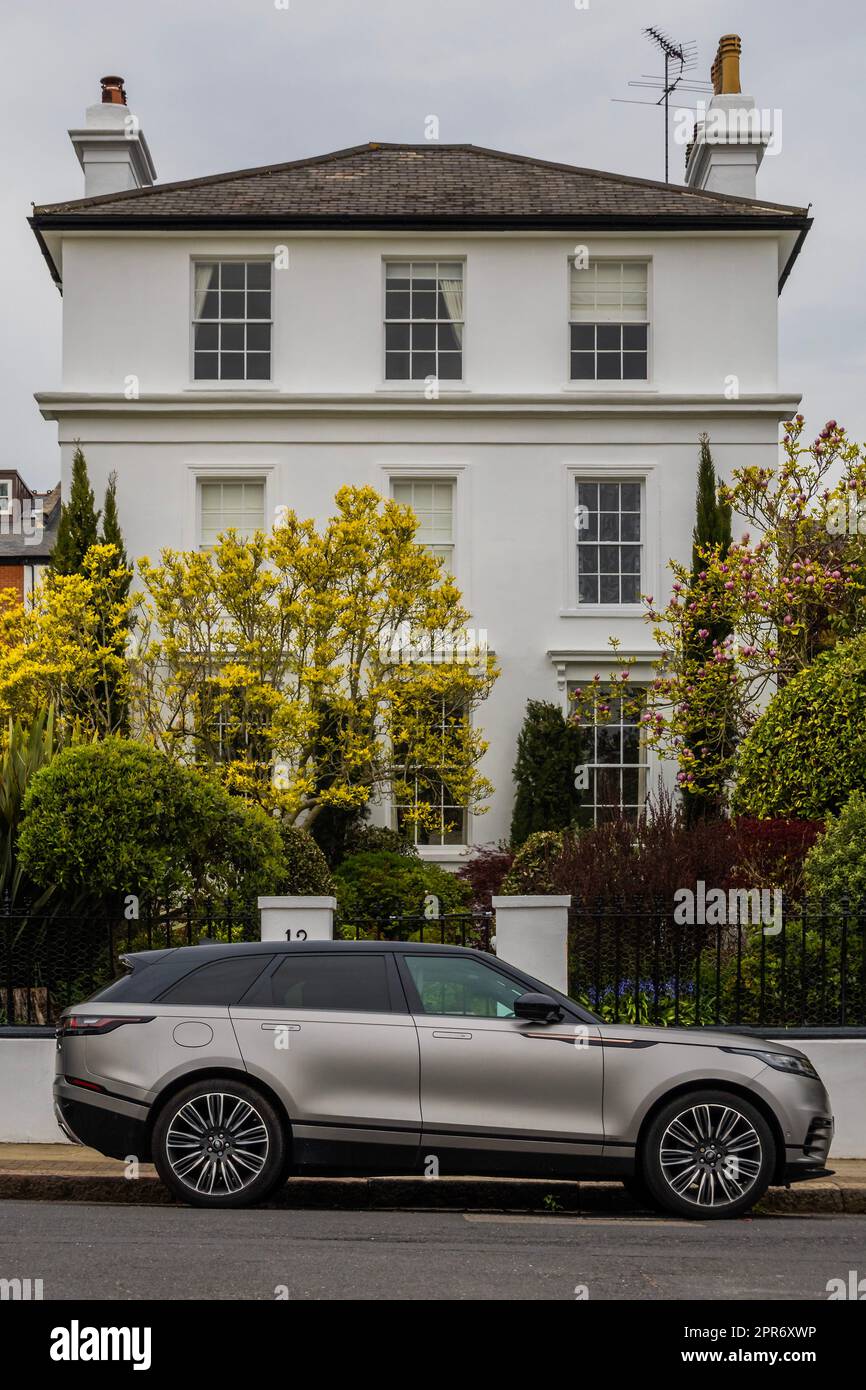 London, UK. 26th Apr, 2023. Spring blossom compliments a detached ...