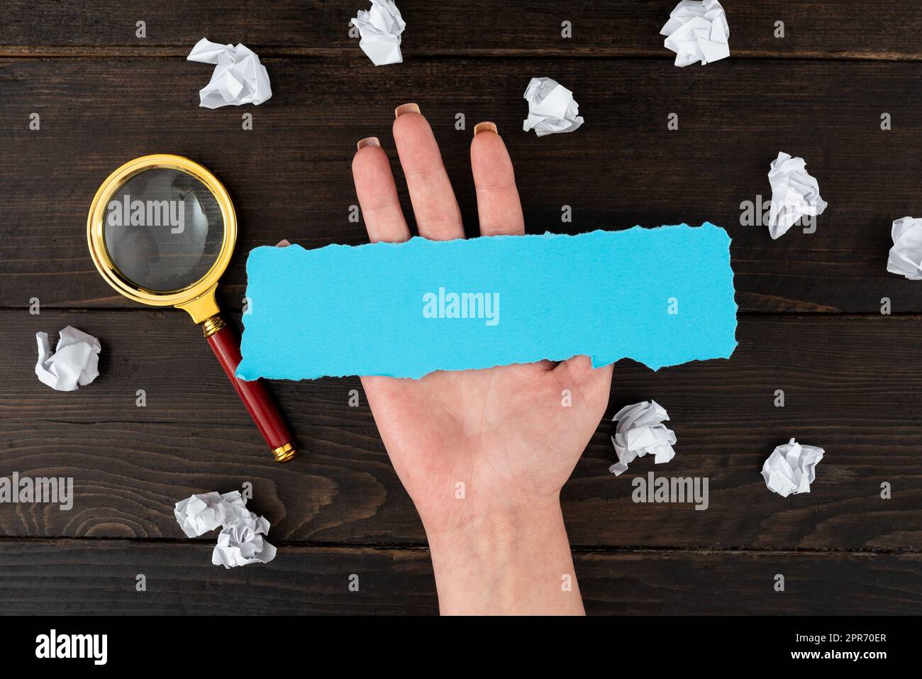 Hand Of Businesswoman With Pastel Color Blank Sheet And Magnifying ...