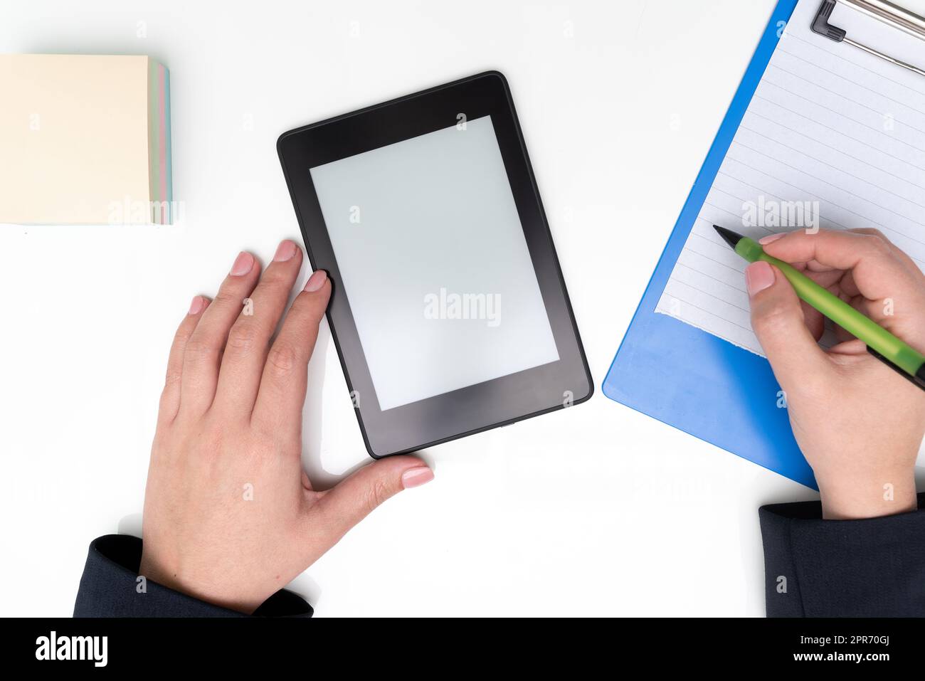 Digital sticky notes hi-res stock photography and images - Alamy