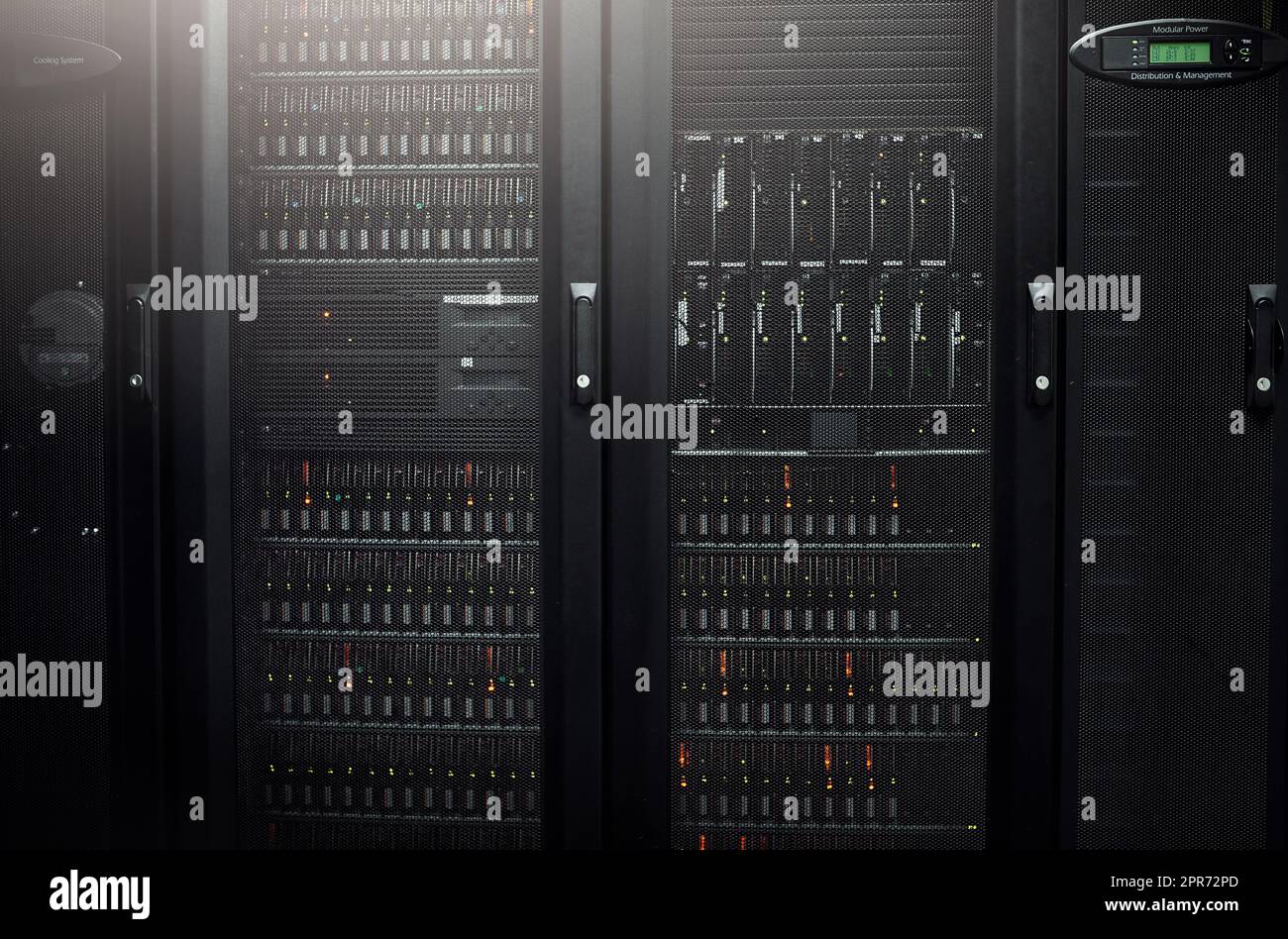 Computer network hi-res stock photography and images - Alamy