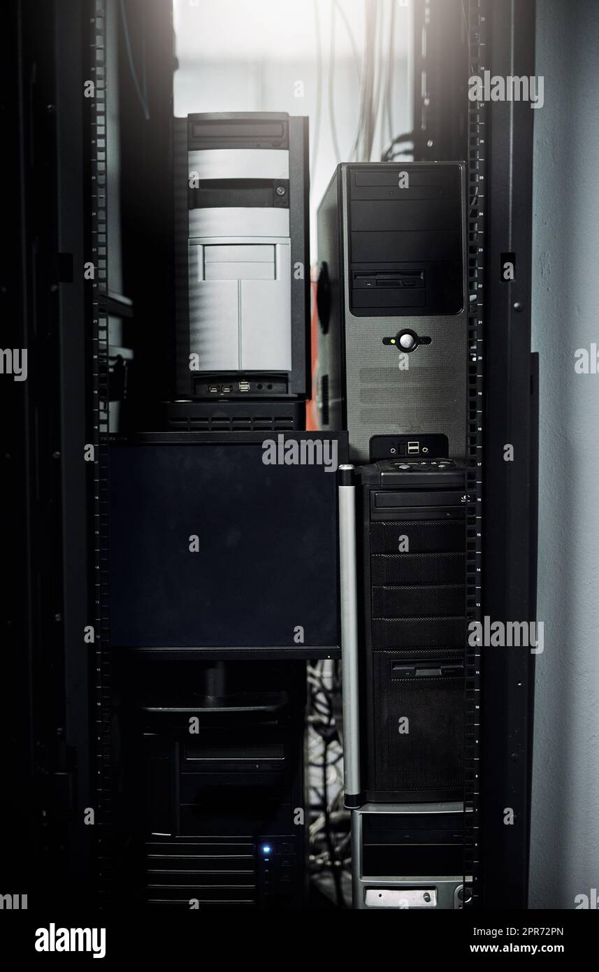 Modern data center server room hi-res stock photography and images - Alamy