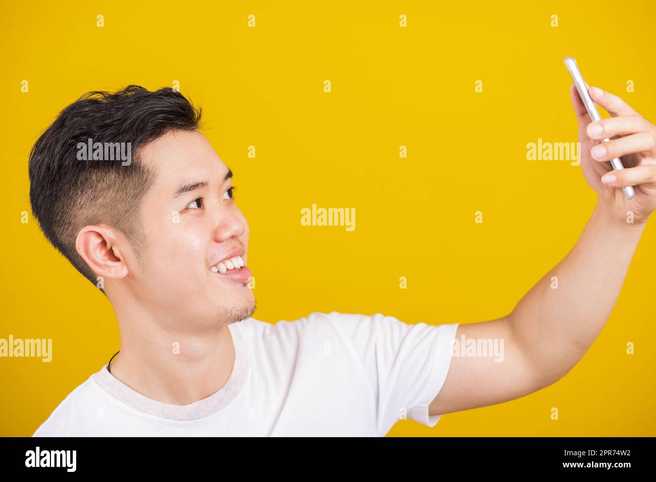 Young happy man taking selfie hi-res stock photography and images - Alamy