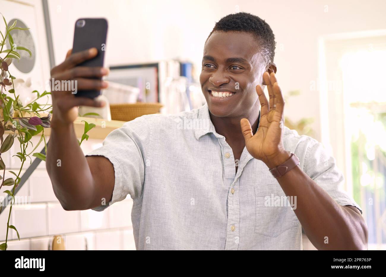 Man saying hello hi-res stock photography and images - Alamy