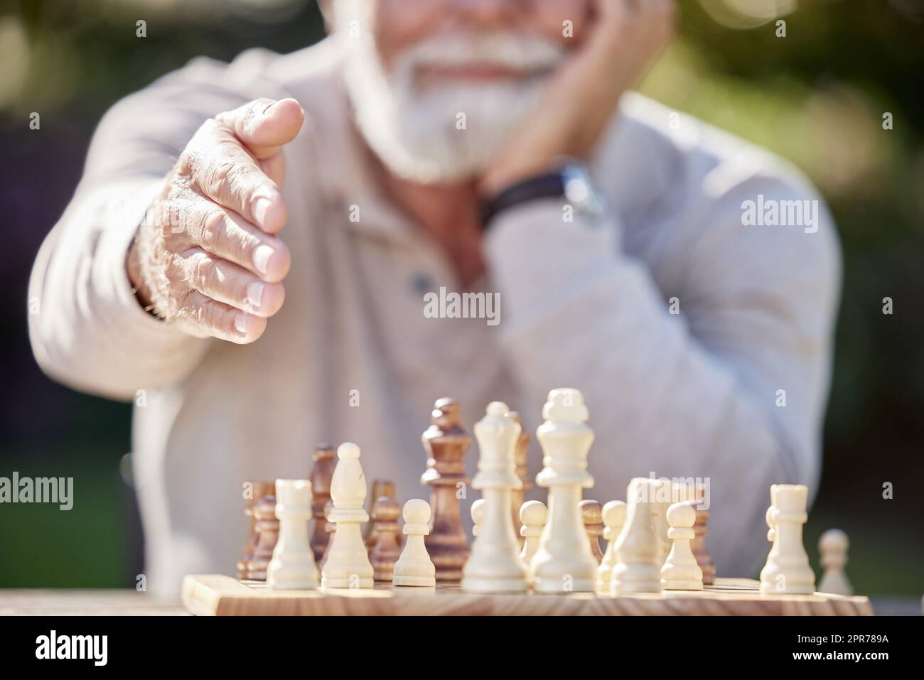 Shake hand board game hi-res stock photography and images - Alamy