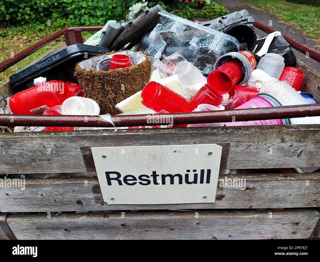 Residual waste hi-res stock photography and images - Alamy