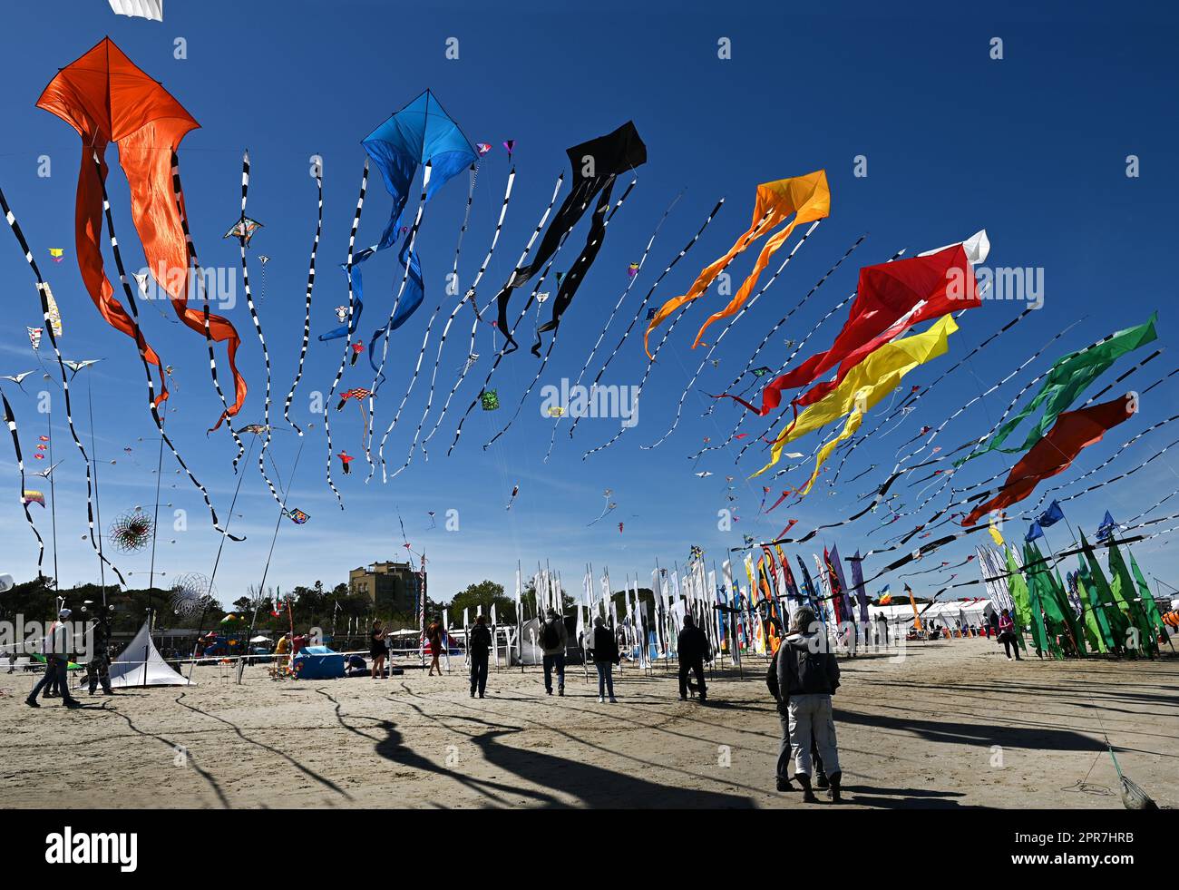Kites festival italy hi-res stock photography and images - Alamy