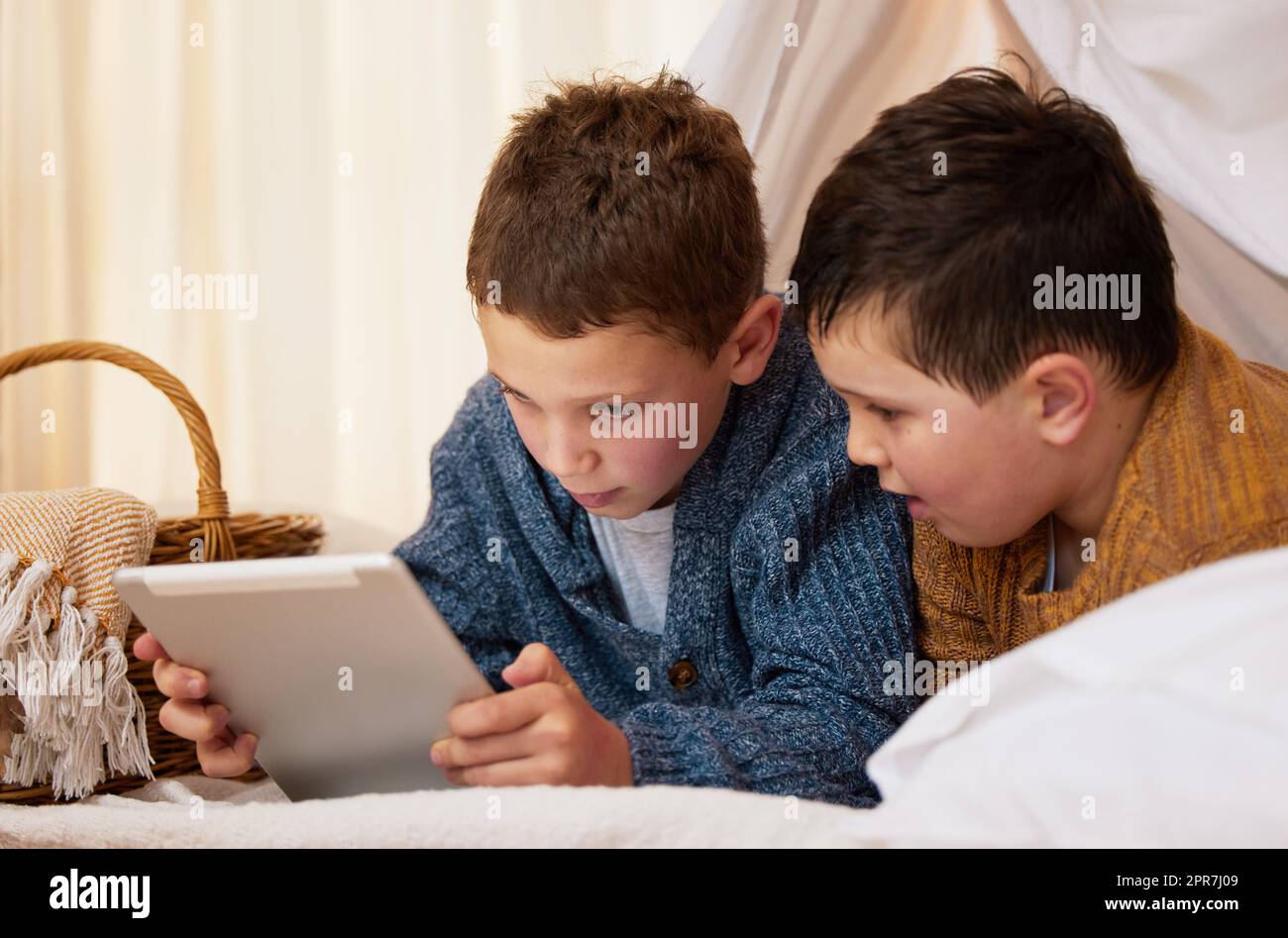 Smart brothers hi-res stock photography and images - Alamy