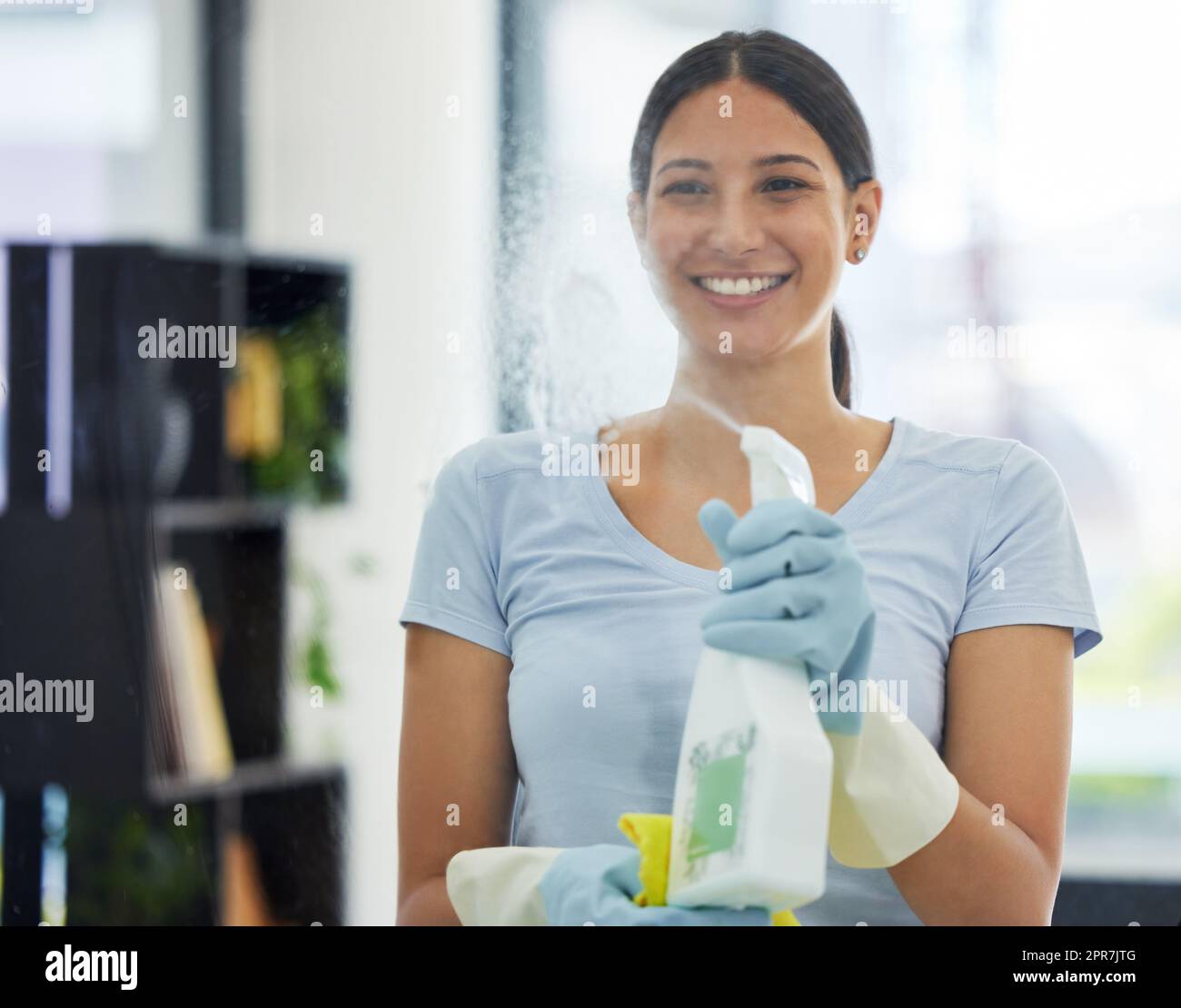 Domestic worker hi-res stock photography and images - Alamy