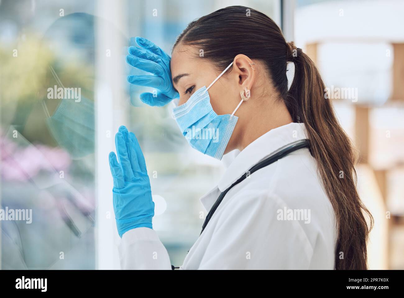 Hopeless person mask hi-res stock photography and images - Alamy