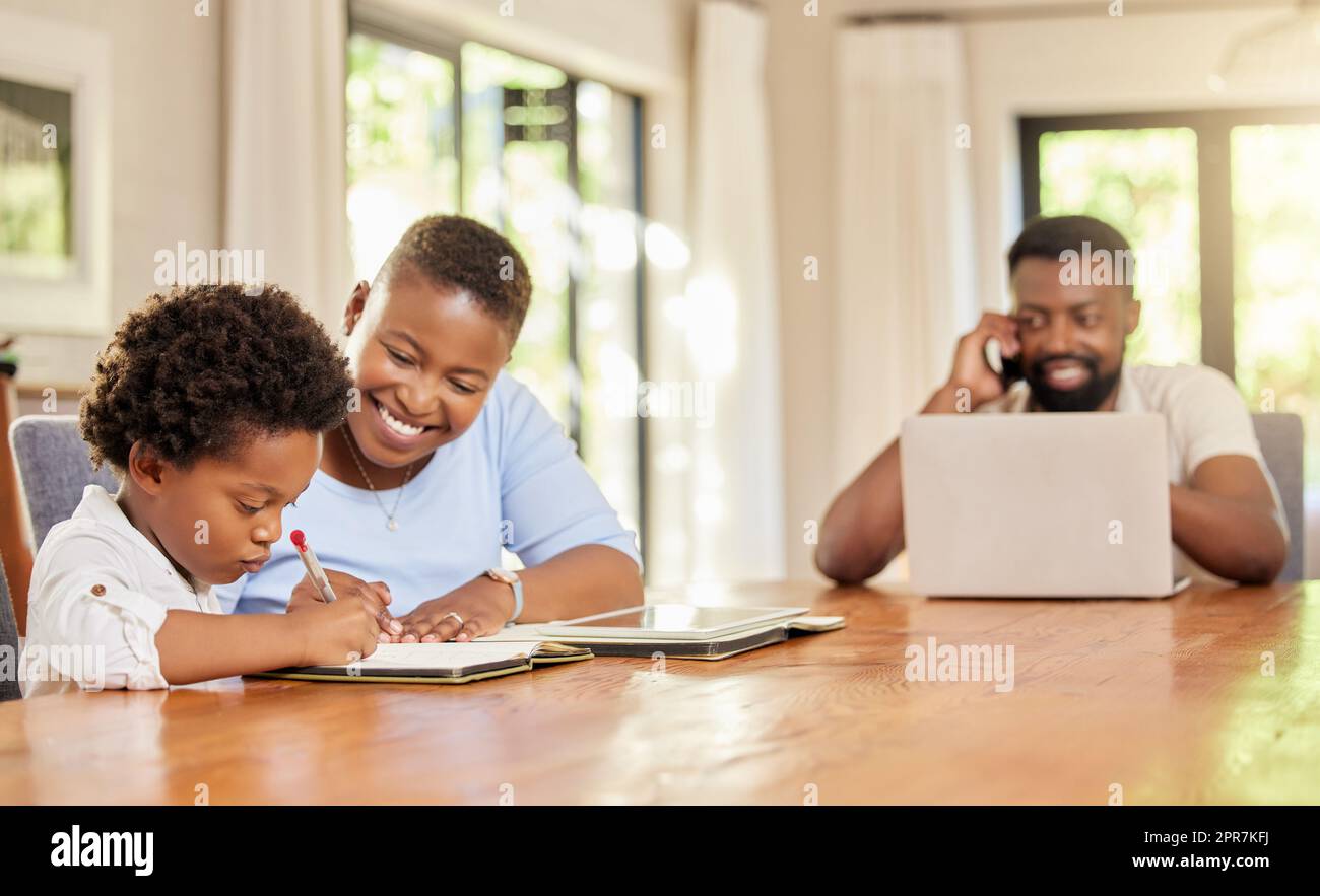 Man helping boy hi-res stock photography and images - Alamy