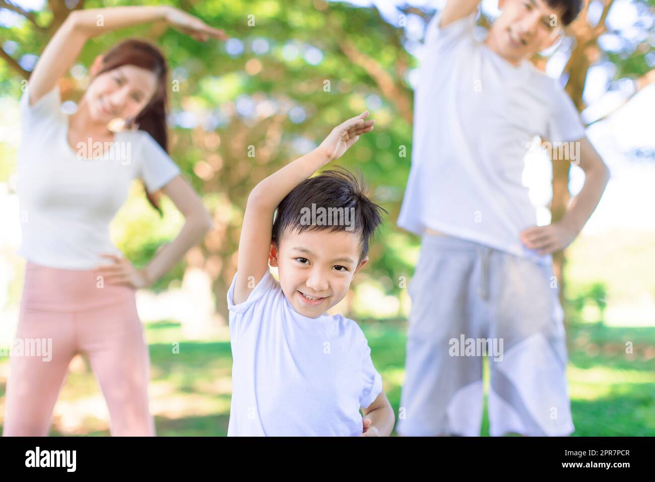 Happy family life hi-res stock photography and images - Alamy