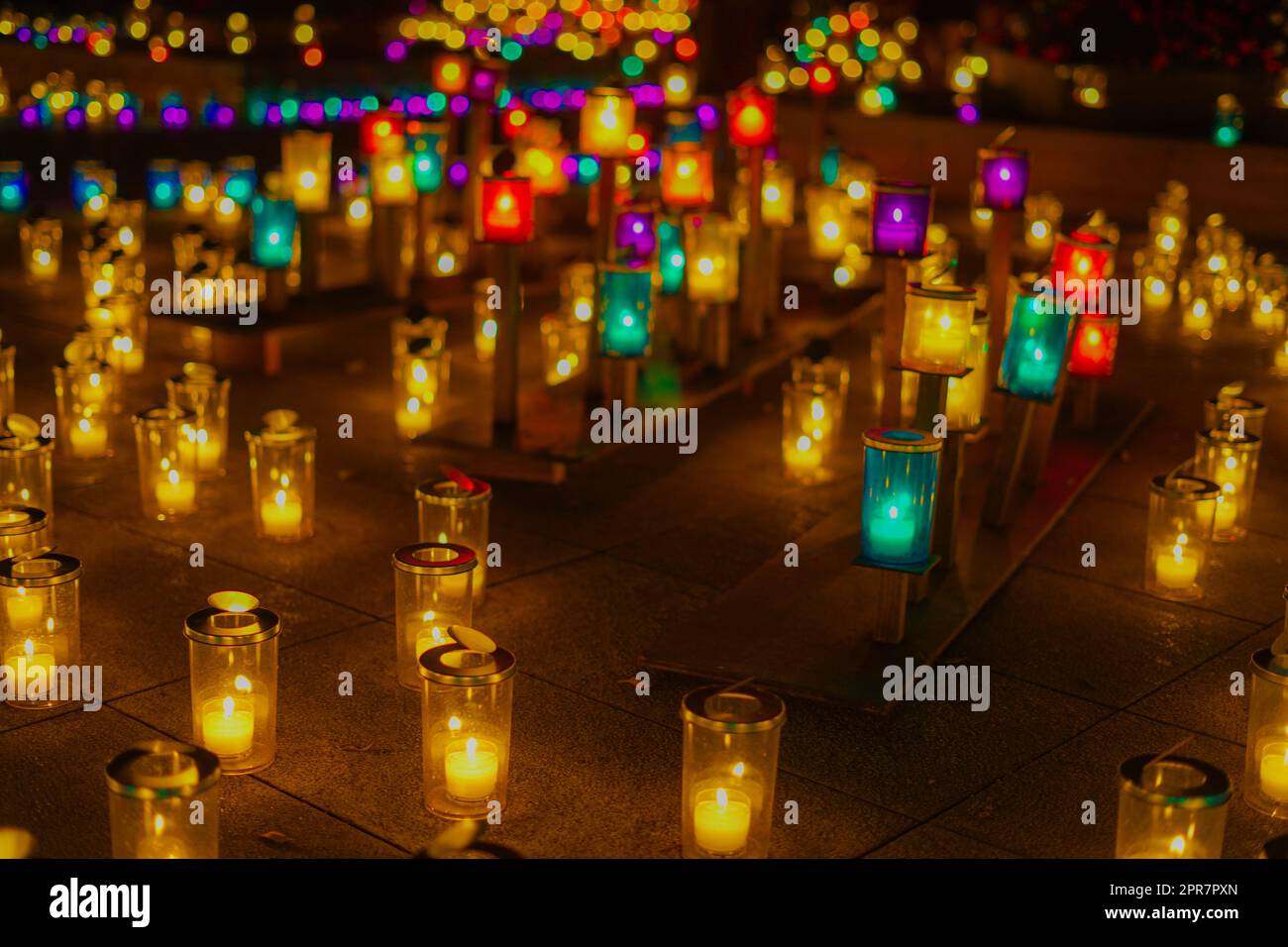 Many candles hi-res stock photography and images - Alamy